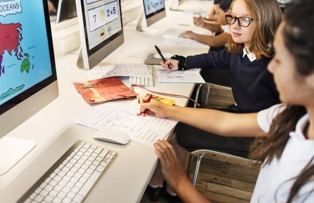 Is Technology Impacting Modern Education? - TechFriend.IN Is Technology Impacting Modern Education? - TechFriend.IN